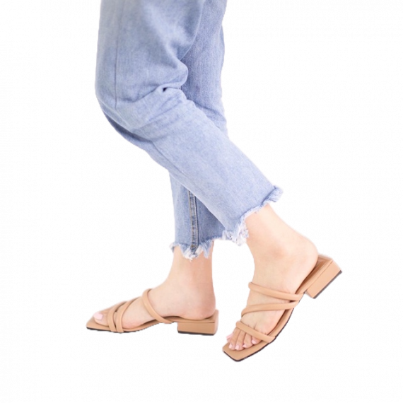 9 Best Sandals for Women to Keep in Step and Stay in Style