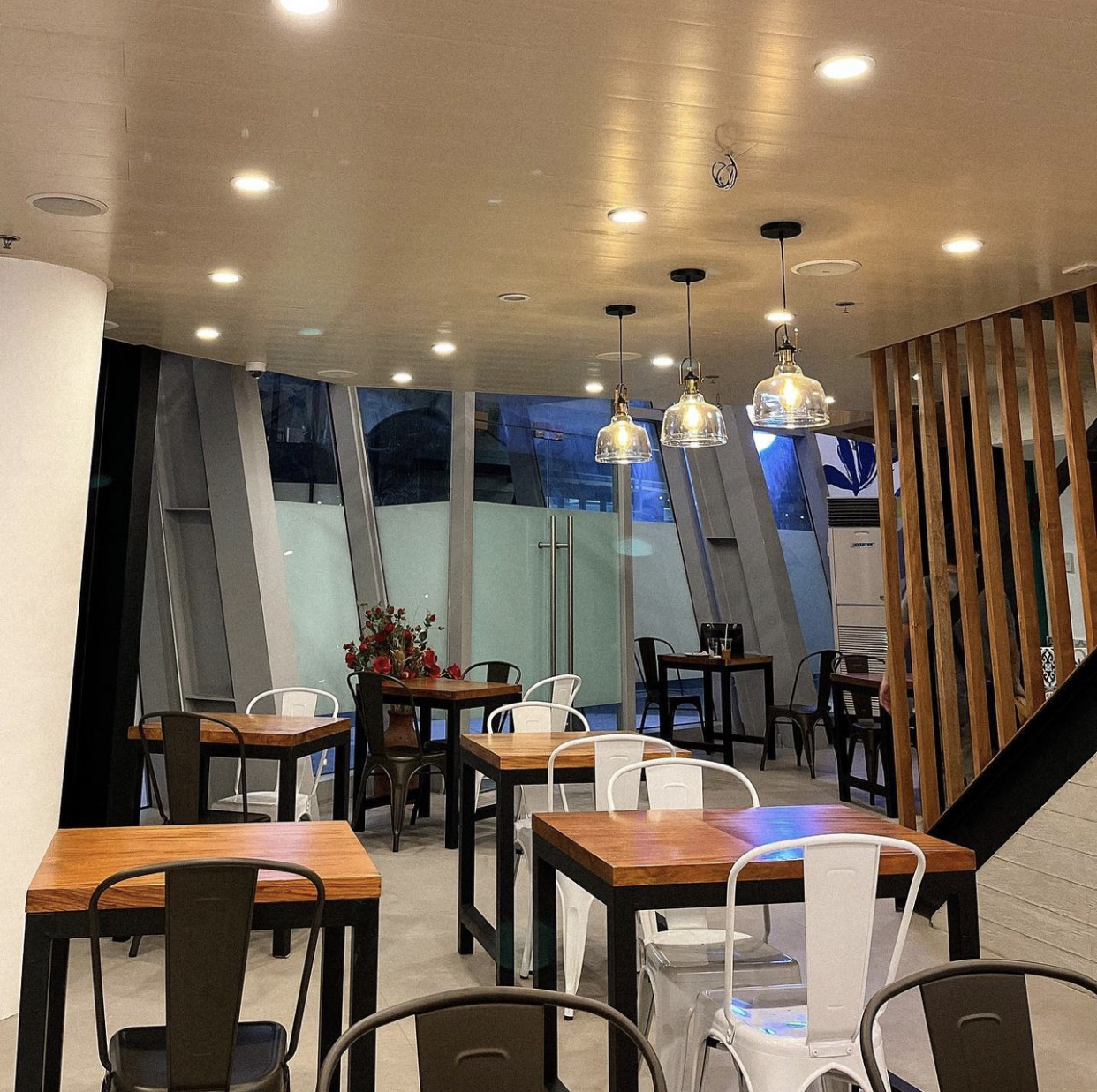 10 Pet-Friendly Cafes in Metro Manila